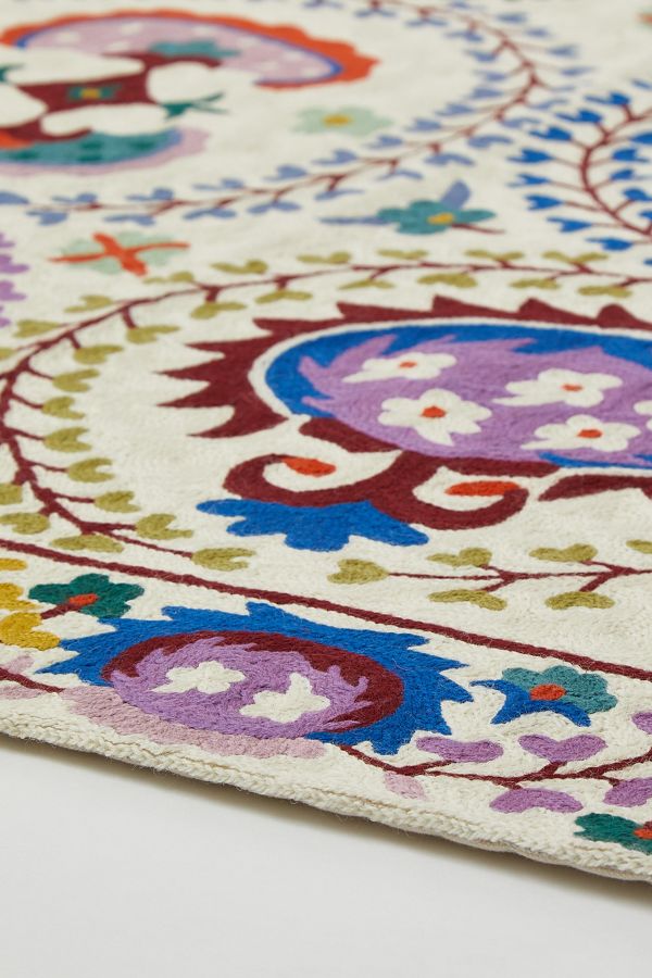 Delissa Crewel Rug | Anthropologie UK