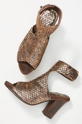 Calleen Cordero Pia Shooties | Anthropologie