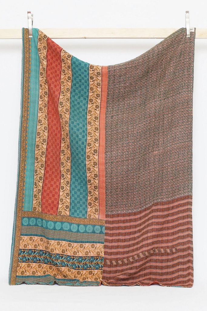 Anchal Twin Kantha Quilt No. T190940 | Anthropologie
