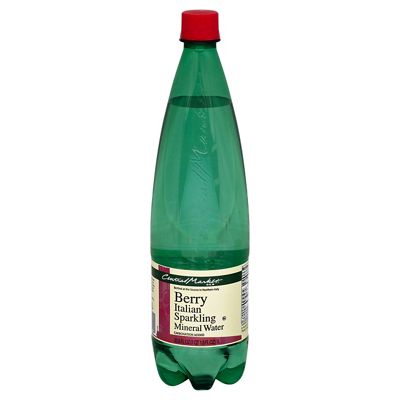 Central Market Mixed Berry Italian Sparkling Mineral Water, 1 L | Central Market - Really Into Food