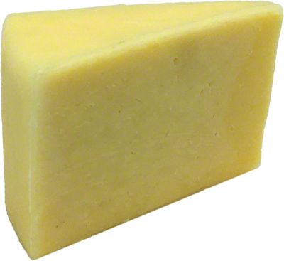 Cahills Cheddar With Whiskey | Central Market - Really Into Food