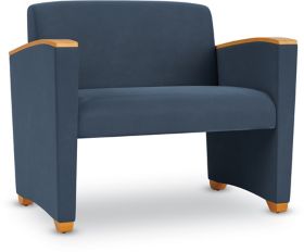 Cunningham Bariatric Chair in Vinyl