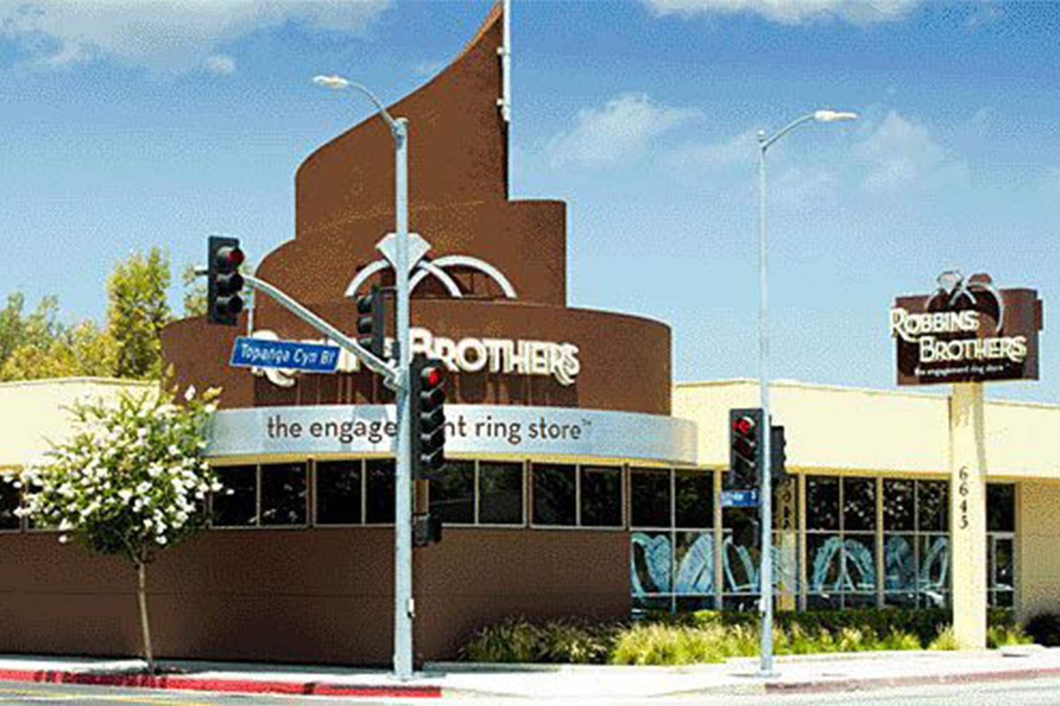 Robbins Brothers Woodland Hills - The Engagement Ring Store