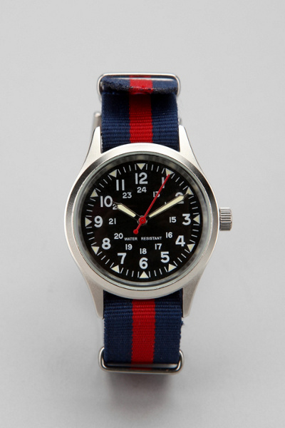 Classic Field Watch | Urban Outfitters
