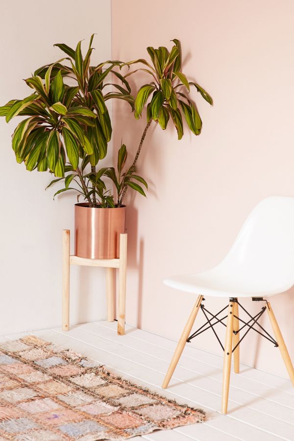 Henrik Wood Dowel Plant Stand | Urban Outfitters