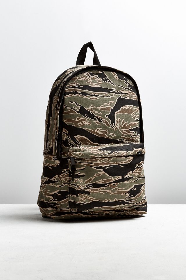 UO Camo Backpack | Urban Outfitters