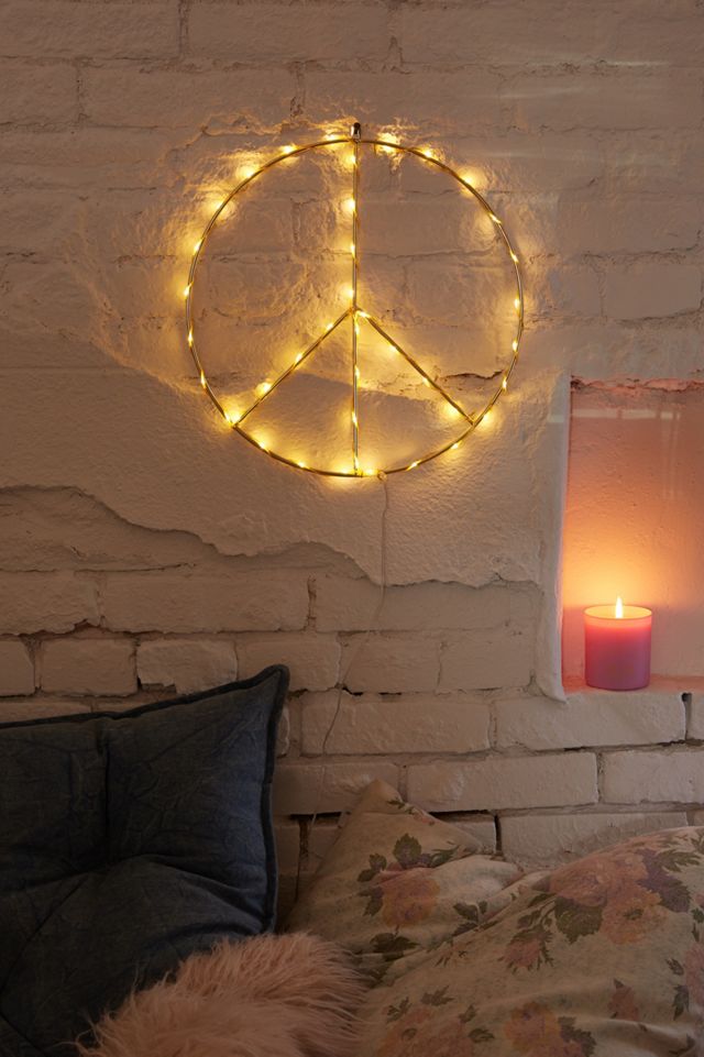 Peace Sign Light Sculpture | Urban Outfitters