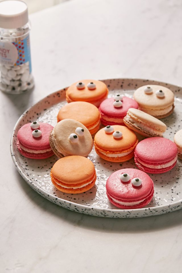 Mini Googly Eye Dessert Toppers | Urban Outfitters