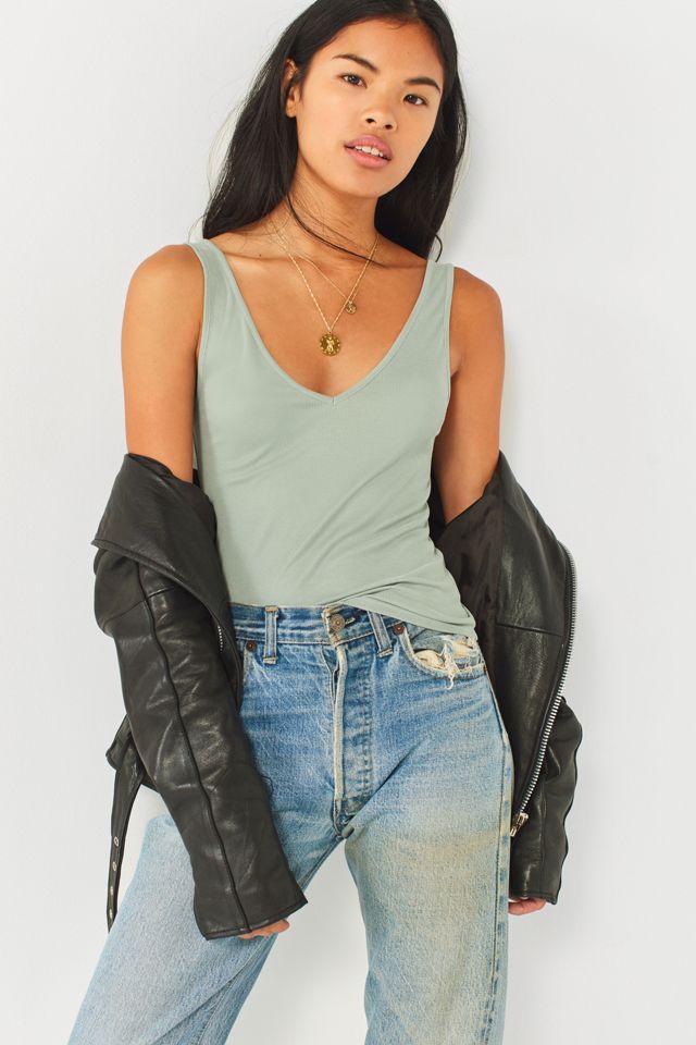 UO Leon Deep V-Neck Tank Top | Urban Outfitters