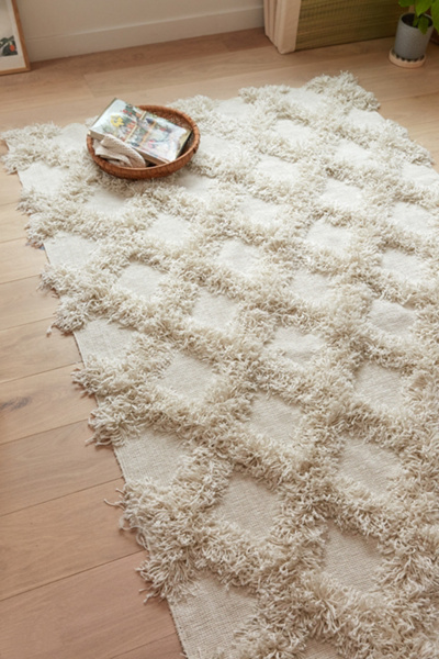 Casey Diamond Shag Rug | Urban Outfitters