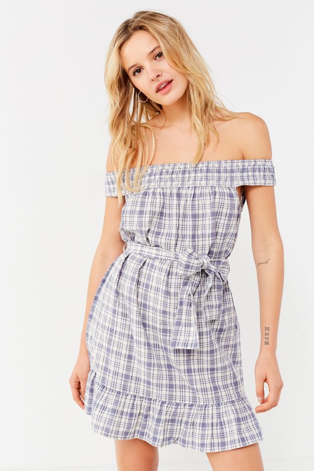UO Off-The-Shoulder Plaid Ruffle Dress | Urban Outfitters