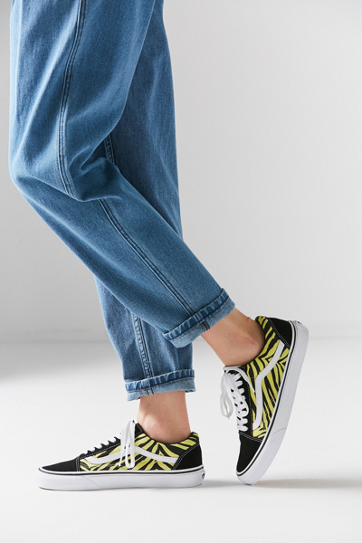 Vans Old Skool Zebra Sneaker | Urban Outfitters