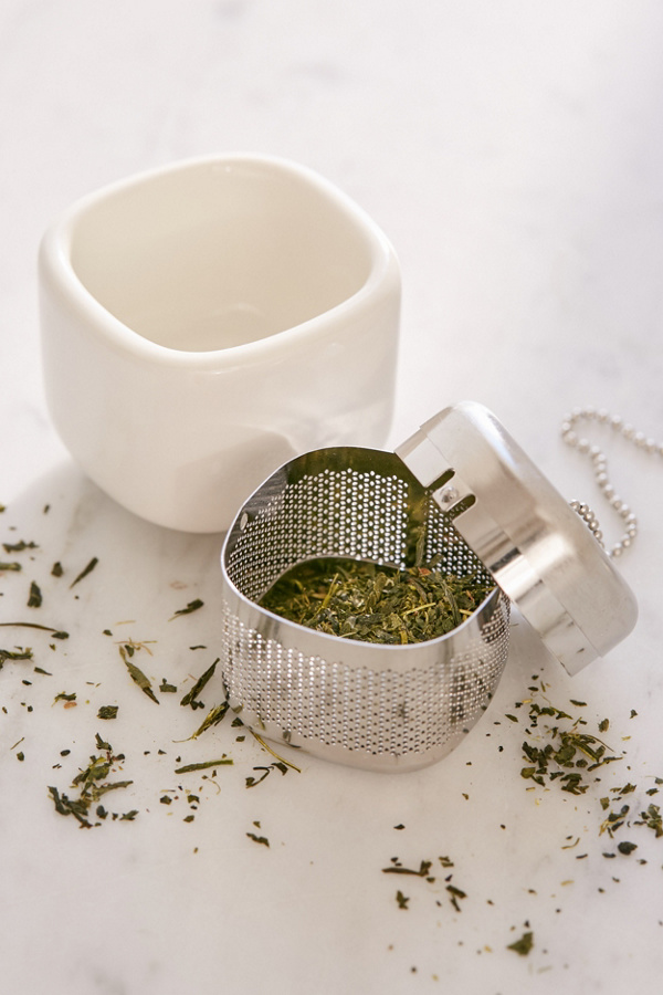 Tea Diffuser + Holder Set | Urban Outfitters