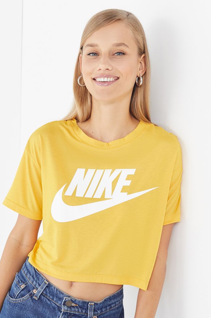 Nike Logo Cropped Tee | Urban Outfitters