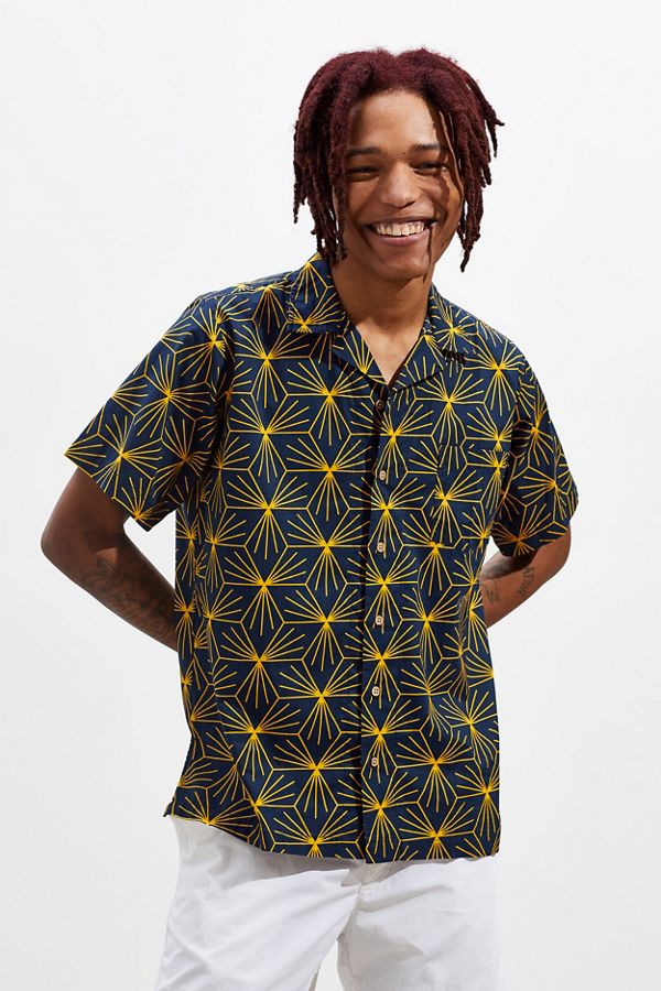 ambsn Starburst Short Sleeve Button-Down Shirt | Urban Outfitters