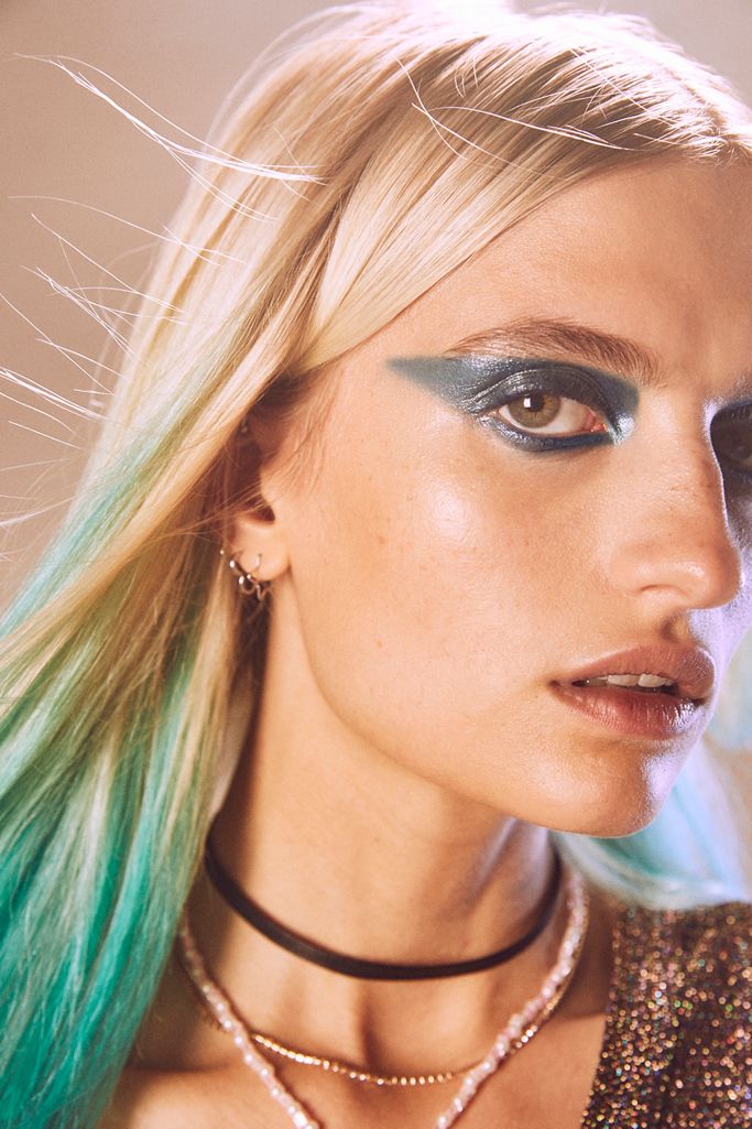 Aether Beauty Crystal Grid Gemstone Eyeshadow Palette | Urban Outfitters