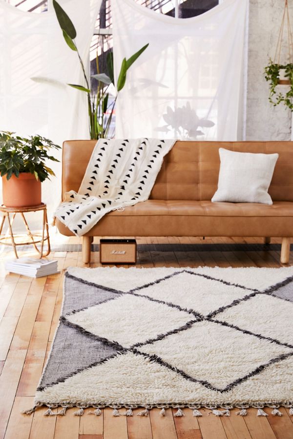 Shiloh Woven Shag Rug | Urban Outfitters