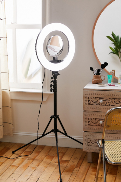 Fotodiox Selfie Vlog Pro Ring Light | Urban Outfitters