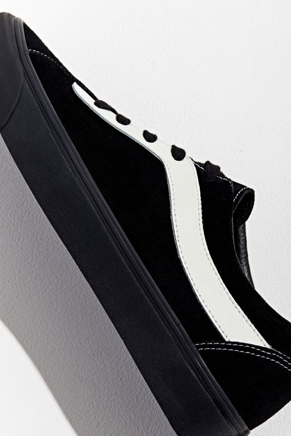 Vans Bold Ni Suede Sneaker | Urban Outfitters