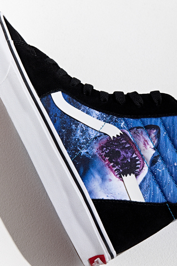 Vans X Discovery Shark Week Sk8-Hi Sneaker | Urban Outfitters