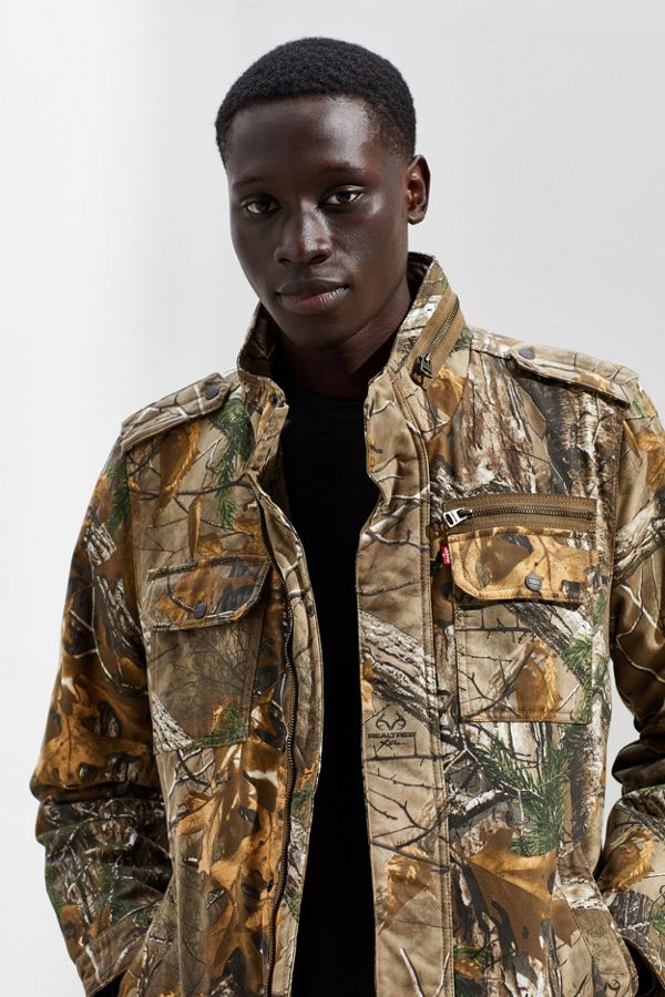 Levi’s Camo Two Pocket Military Jacket | Urban Outfitters