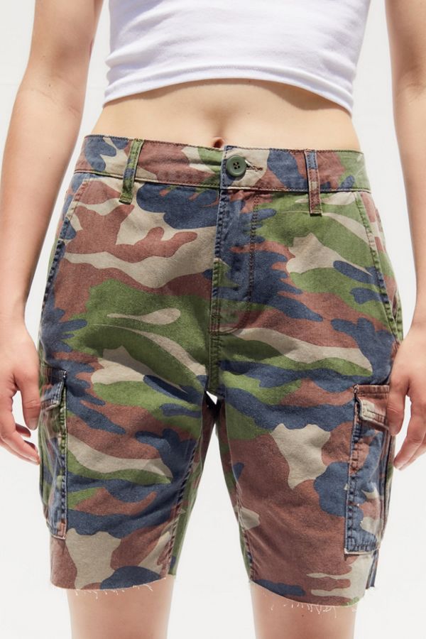 BDG Camo Cutoff Cargo Short | Urban Outfitters