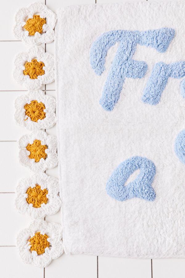 Fresh As A Daisy Bath Mat | Urban Outfitters Canada
