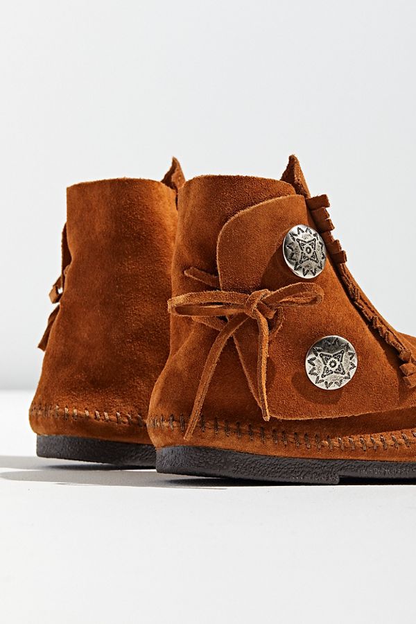 Minnetonka 2-Button Moccasin Ankle Boot | Urban Outfitters