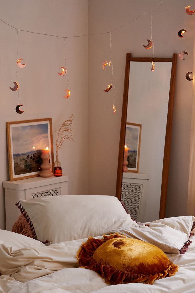 Crescent Moon Curtain String Lights | Urban Outfitters Canada