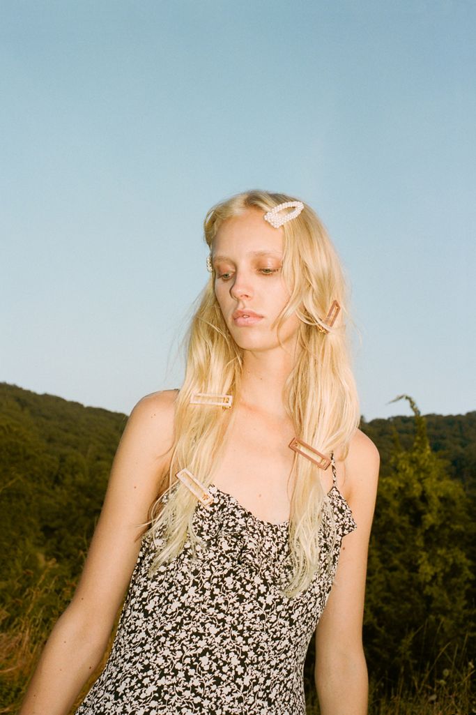 Riley Rectangle Hair Clip Set | Urban Outfitters