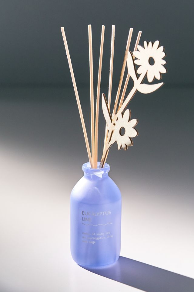 Shaped Flower Reed Diffuser | Urban Outfitters Canada