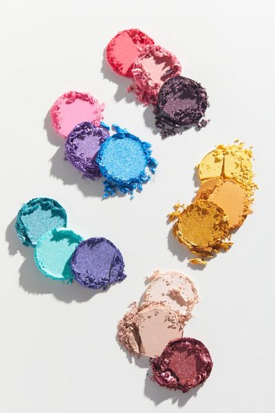 HipDot X SpongeBob Bikini Bottom Eyeshadow Palette | Urban Outfitters HipDot X SpongeBob Bikini Bottom Eyeshadow Palette | Urban Outfitters