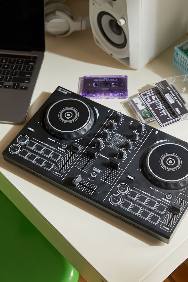 Pioneer DJ DDJ-200 Smart DJ Controller | Urban Outfitters