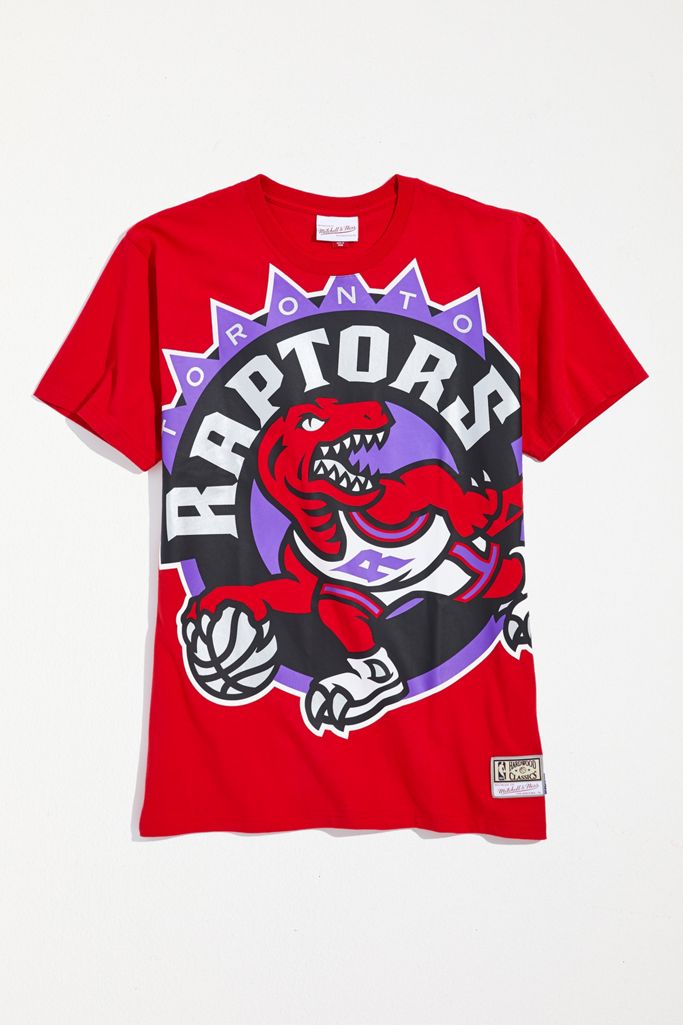 Mitchell & Ness Big Face Toronto Raptors Tee | Urban Outfitters