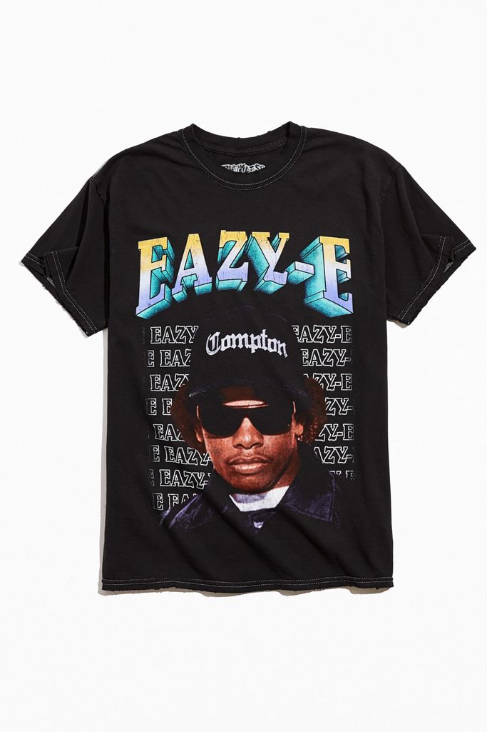 T-shirt d'hommage rétro Eazy-E | Urban Outfitters Canada