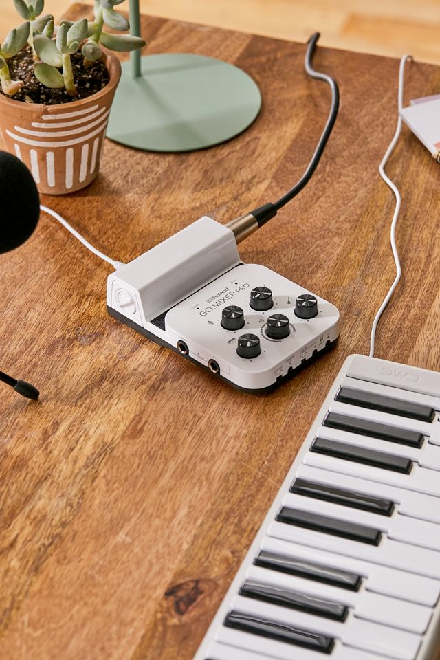 Roland Go: Mixer Pro Smartphone Audio Mixer | Urban Outfitters
