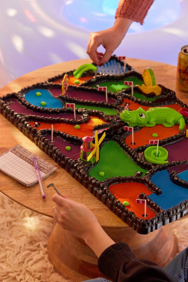 Electronic Arcade Mini Tabletop Mini Golf | Urban Outfitters Canada