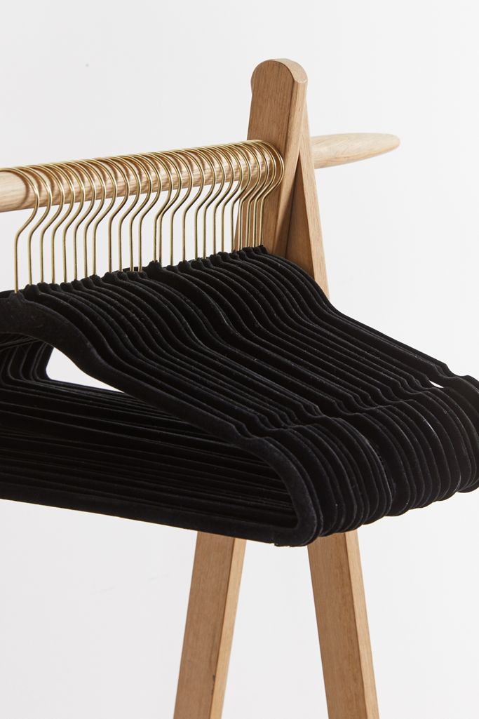 Velvet Hanger Set | Urban Outfitters