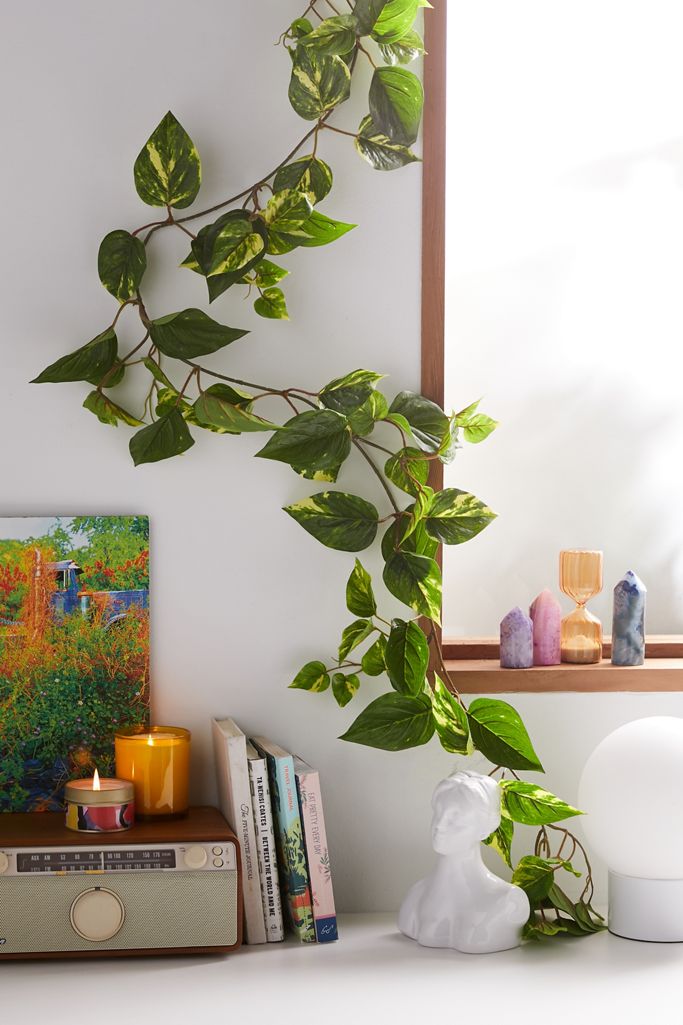 Faux Pothos Vine Garland | Urban Outfitters