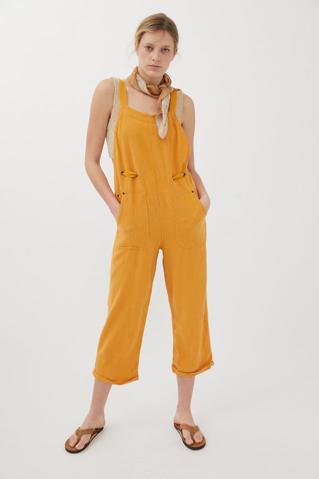 UO Mikey Linen Backless Overall | Urban Outfitters