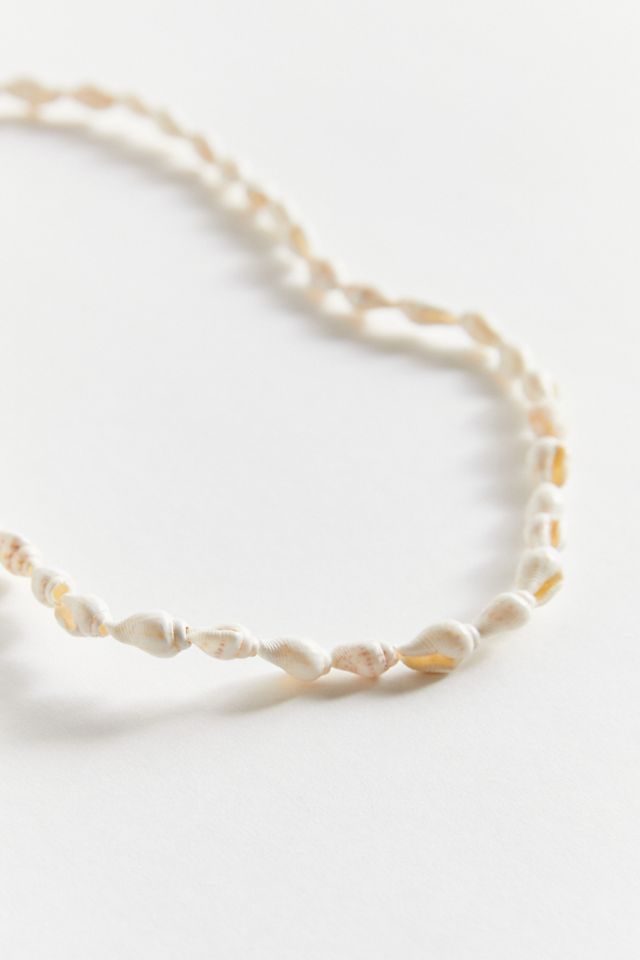 Lucia Shell Necklace | Urban Outfitters